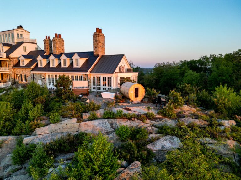 Roundtop Mansion - Timeless Luxury and Breathtaking Views
